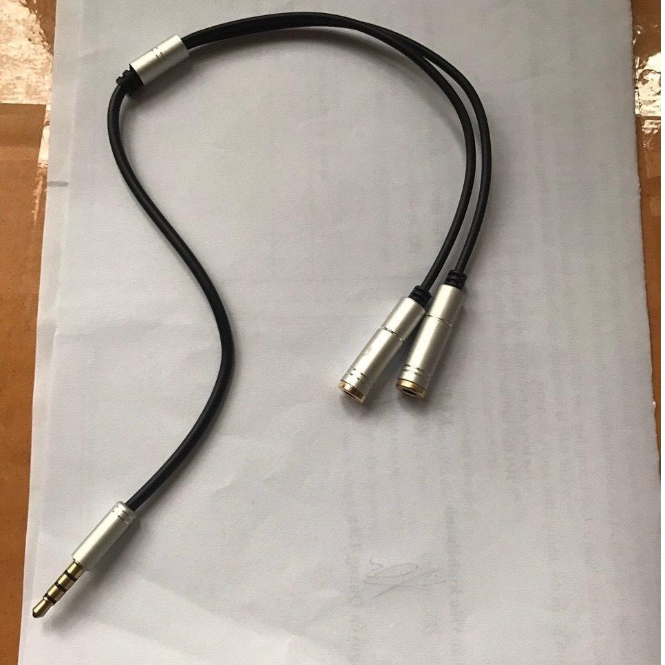 Jack chia âm thanh 1 ra 2 cổng audio 3.5 mm Chia loa 1 ra 2, Cáp chia ...
