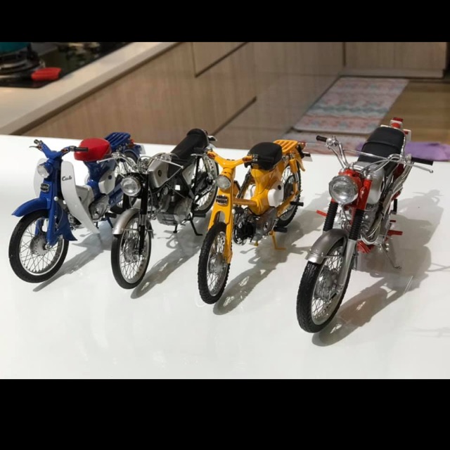 Cup ,67 cổ xe mô hình tĩnh đc làm bằng nhôm và nhựa để chưng bầy trong ...