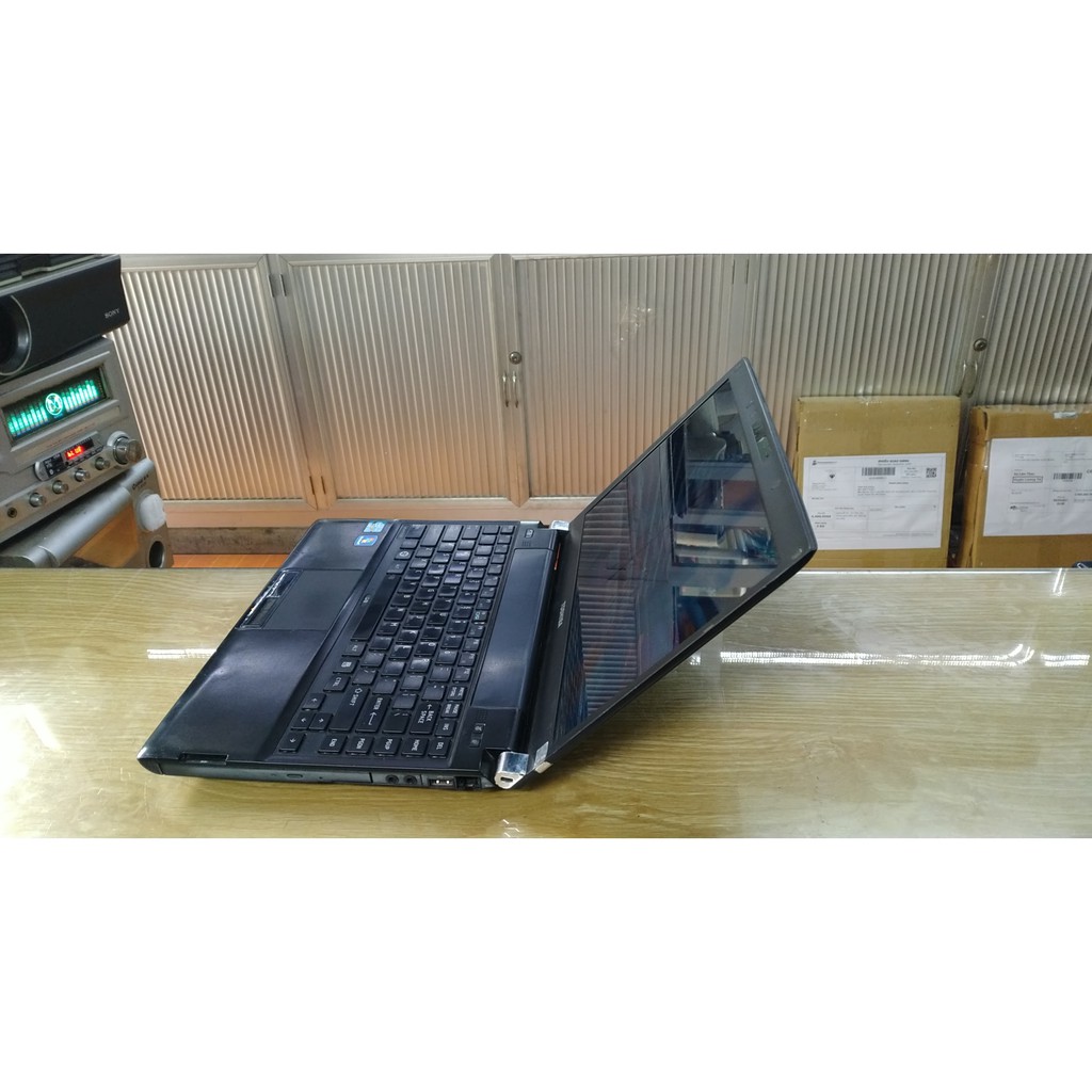 Laptop Toshiba R835 của Nhật vỏ hợp Kim magiê siêu nhẹ chip i5 2410 ram ...