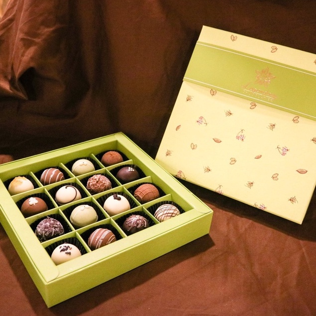 Mua Hộp quà tặng Socola tươi đủ vị 9, 15, 16, 24, 36 viên trang trí ...