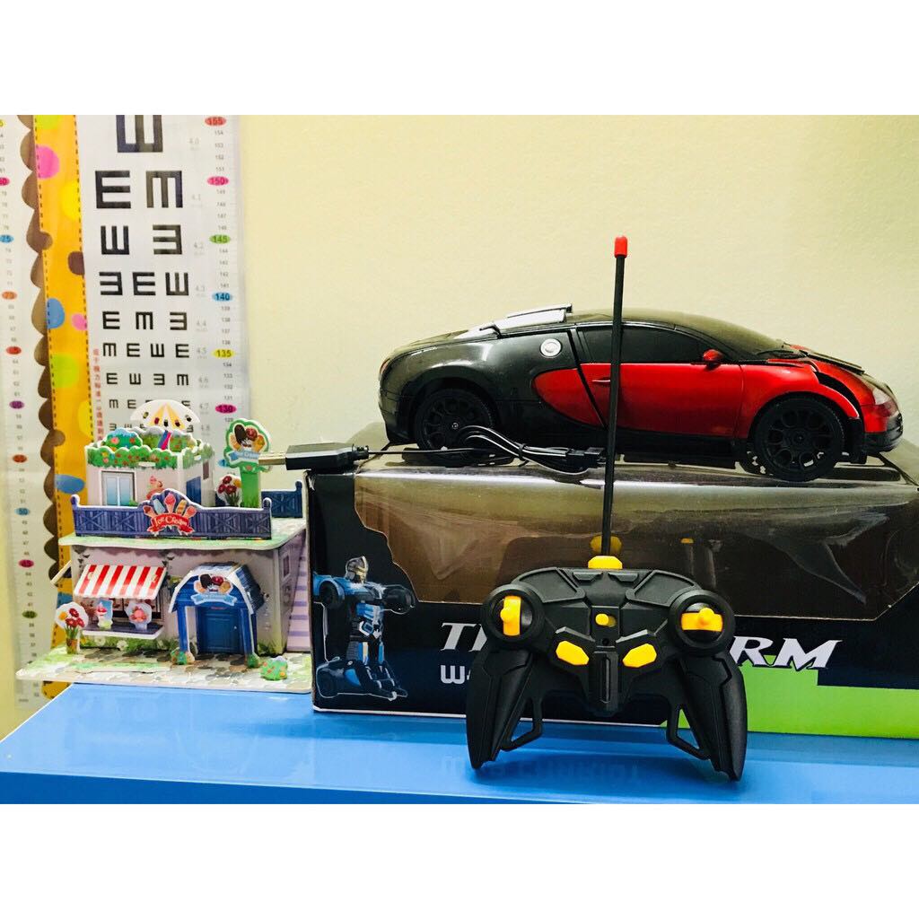 Xe oto điều khiển biến hình thành Rôbot – Đồ chơi trẻ em