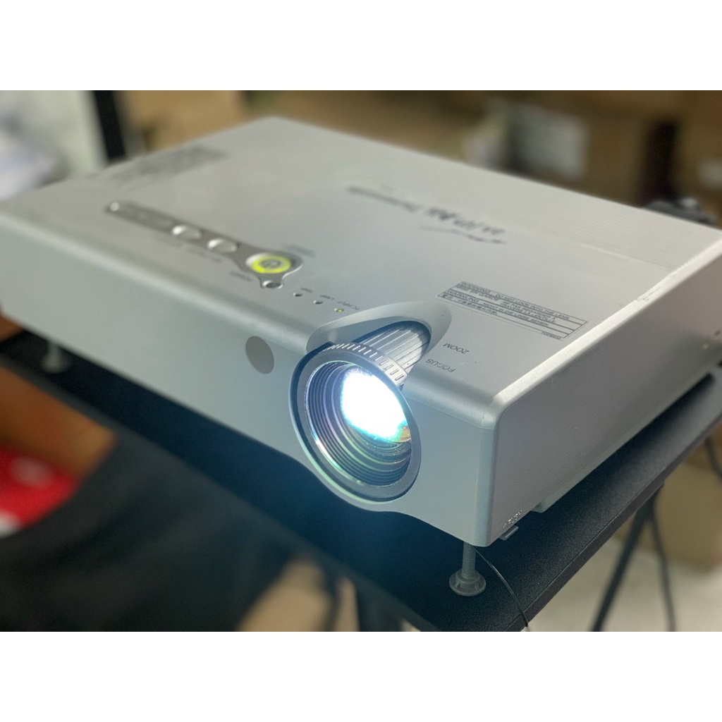 Máy Chiếu Panasonic PT-LB60U Thị Trường Mỹ Nha Các Bạn | Shopee Việt Nam