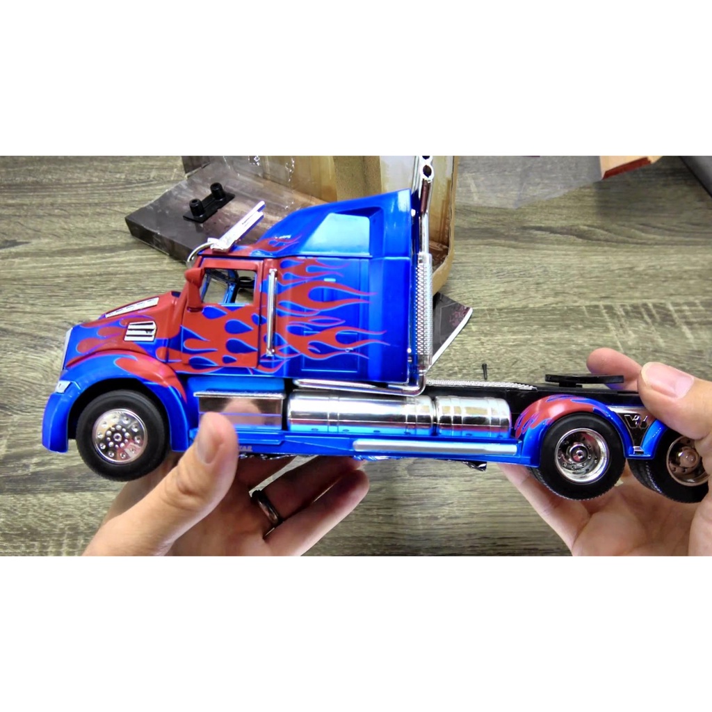 Mua Mô Hình XE OPTIMUS PRIME WESTERN STAR 5700 Phim TRANSFORMERS Tỉ Lệ ...