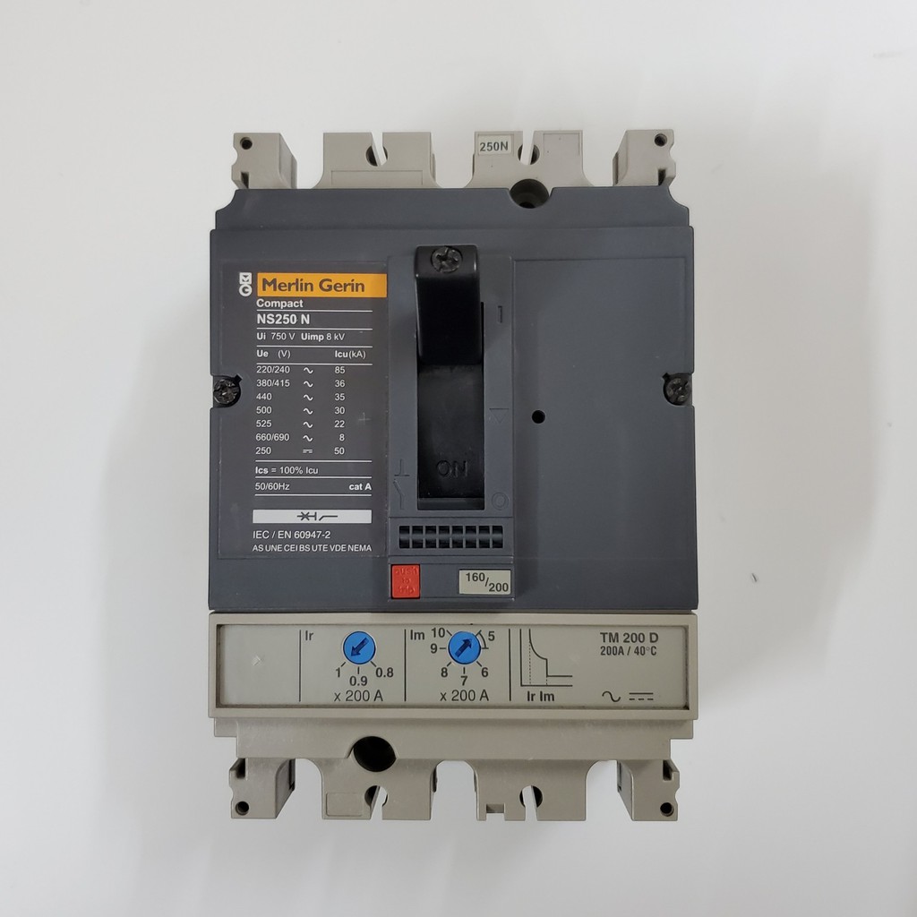 Aptomat Merlin Gerin compact NS250N 3P 200A | Shopee Việt Nam