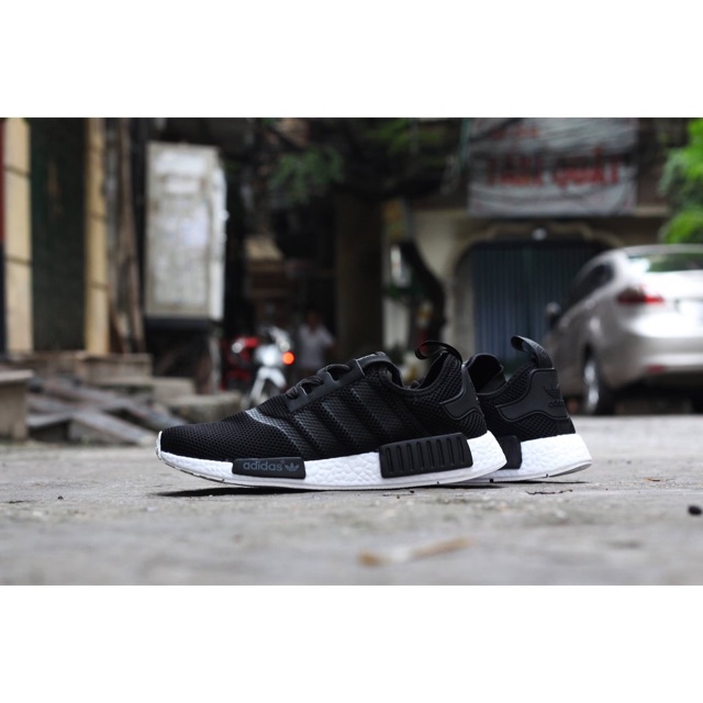 NMD R1 All Black: Sự lựa chọn hoàn hảo cho phong cách thời trang của ...