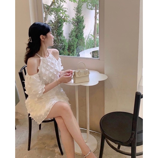 Mua (Ảnh thật) VÁY REN XÙ CỔ YẾM giá rẻ nhất | TecKi.Vn