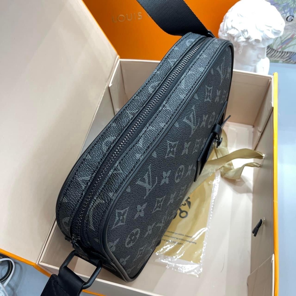 Túi đeo chéo Louis Vuitton Alpha hoa monogram 28x19x6 LA 1-1 on web ...