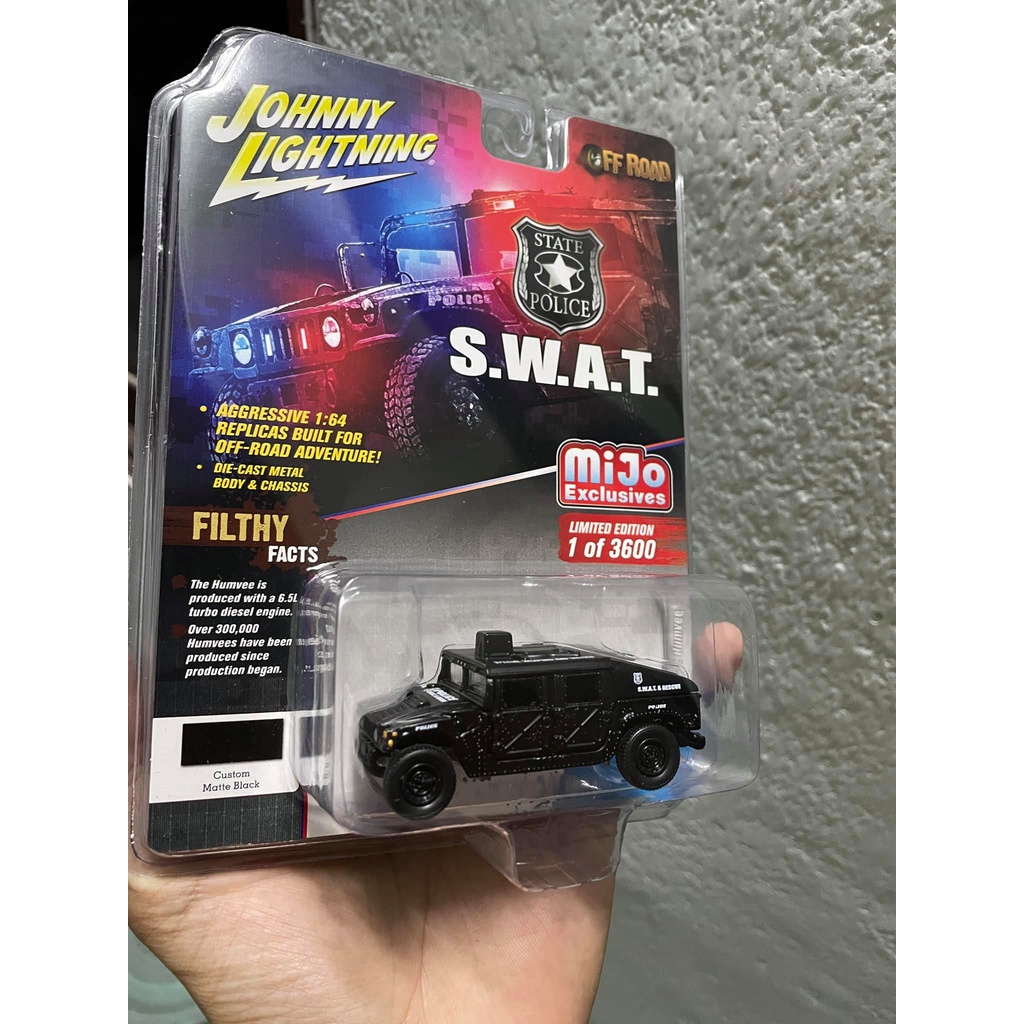 Mua Mô hình tĩnh Johnny Lightning MiJo Humvee Hummer SWAT police tỷ lệ ...