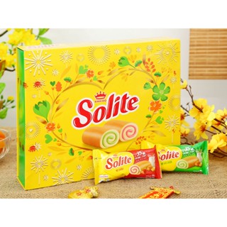 Bánh Bông Lan Cuộn Solite Vị Lá Dứa Và Dâu Hộp Quà Tết 324g-Ăn Vặt Sumo ...