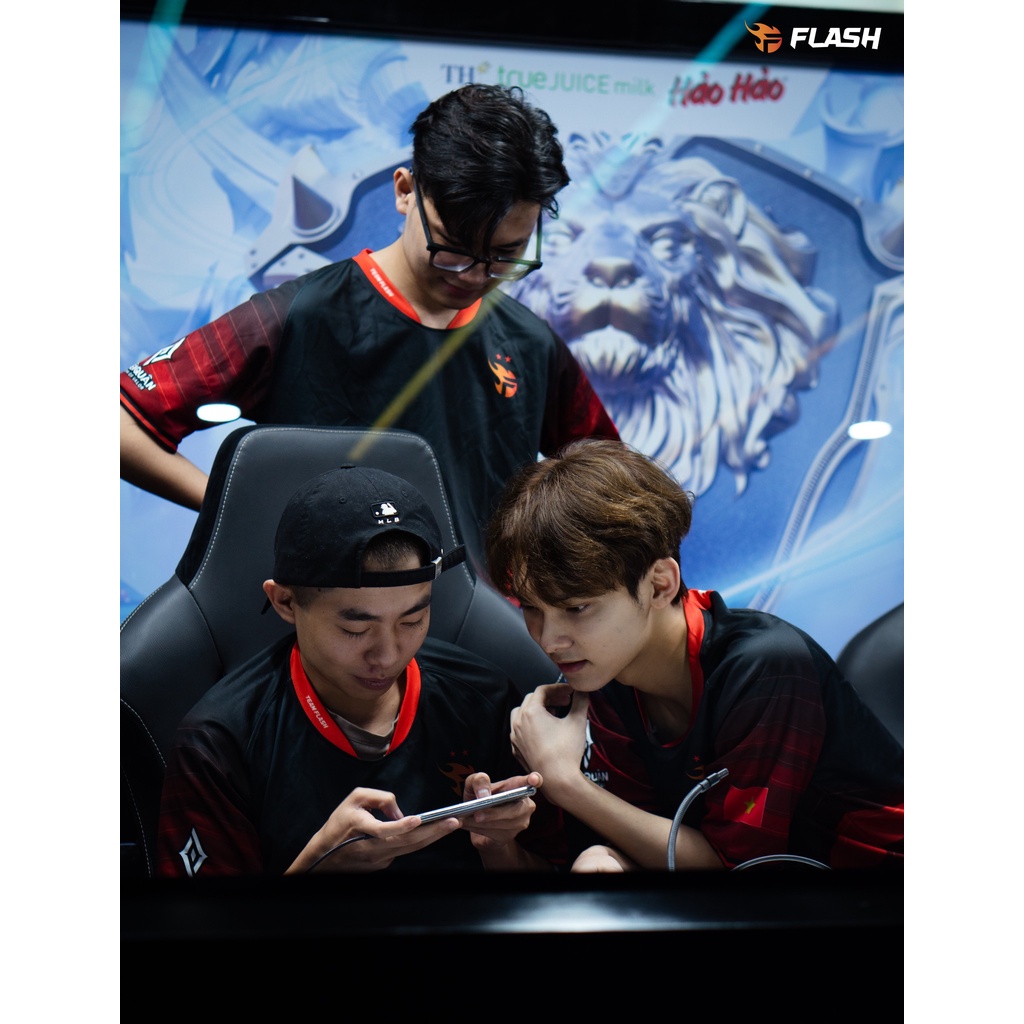 Mua Áo Jersey Team Flash 2023 - Black Version - Phiên bản không in tên ...