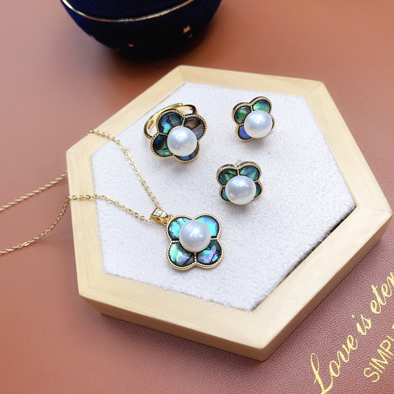 Mua Bộ trang sức Hemera dây chuyền - bông tai - nhẫn hạt trai nuôi nước ...