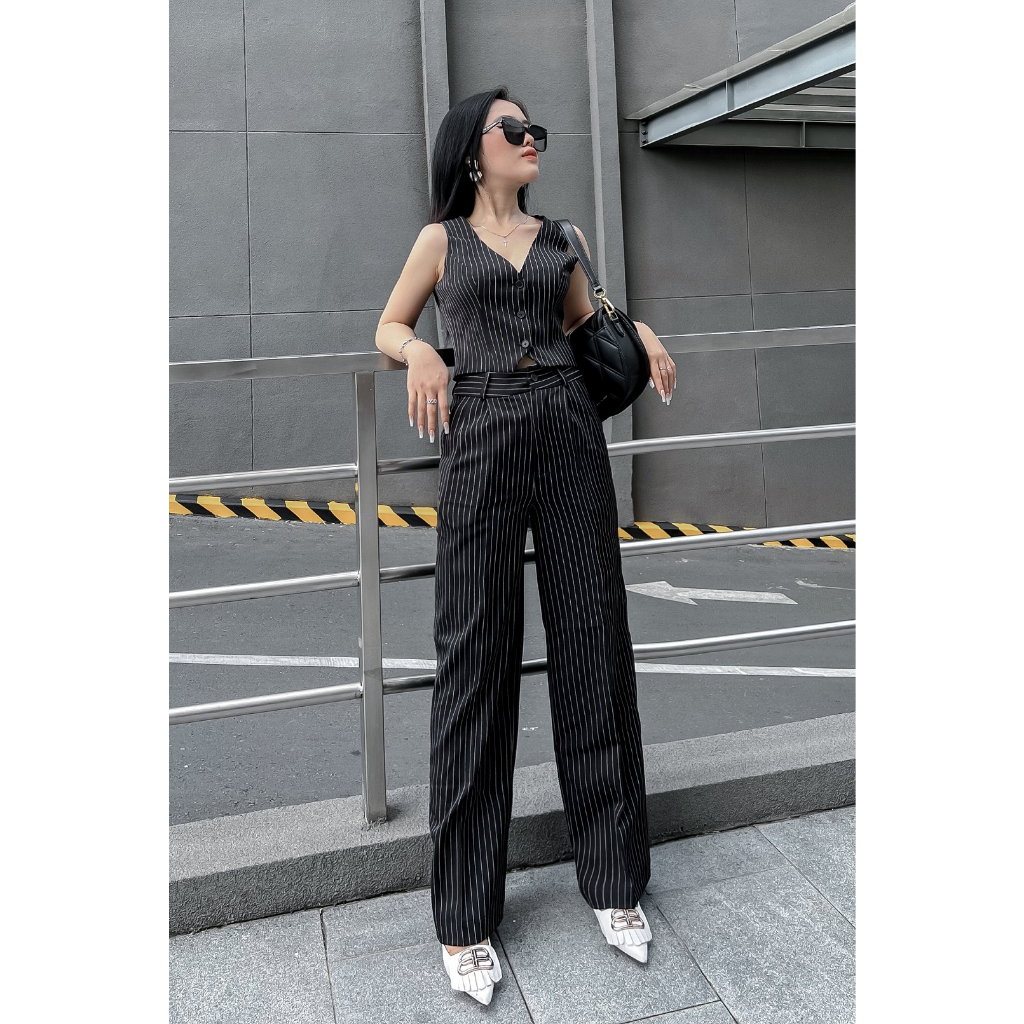 Mua Plaid set (Quần ống suông xếp ly + Áo Gile dáng crop nhấn eo 3 khuy ...