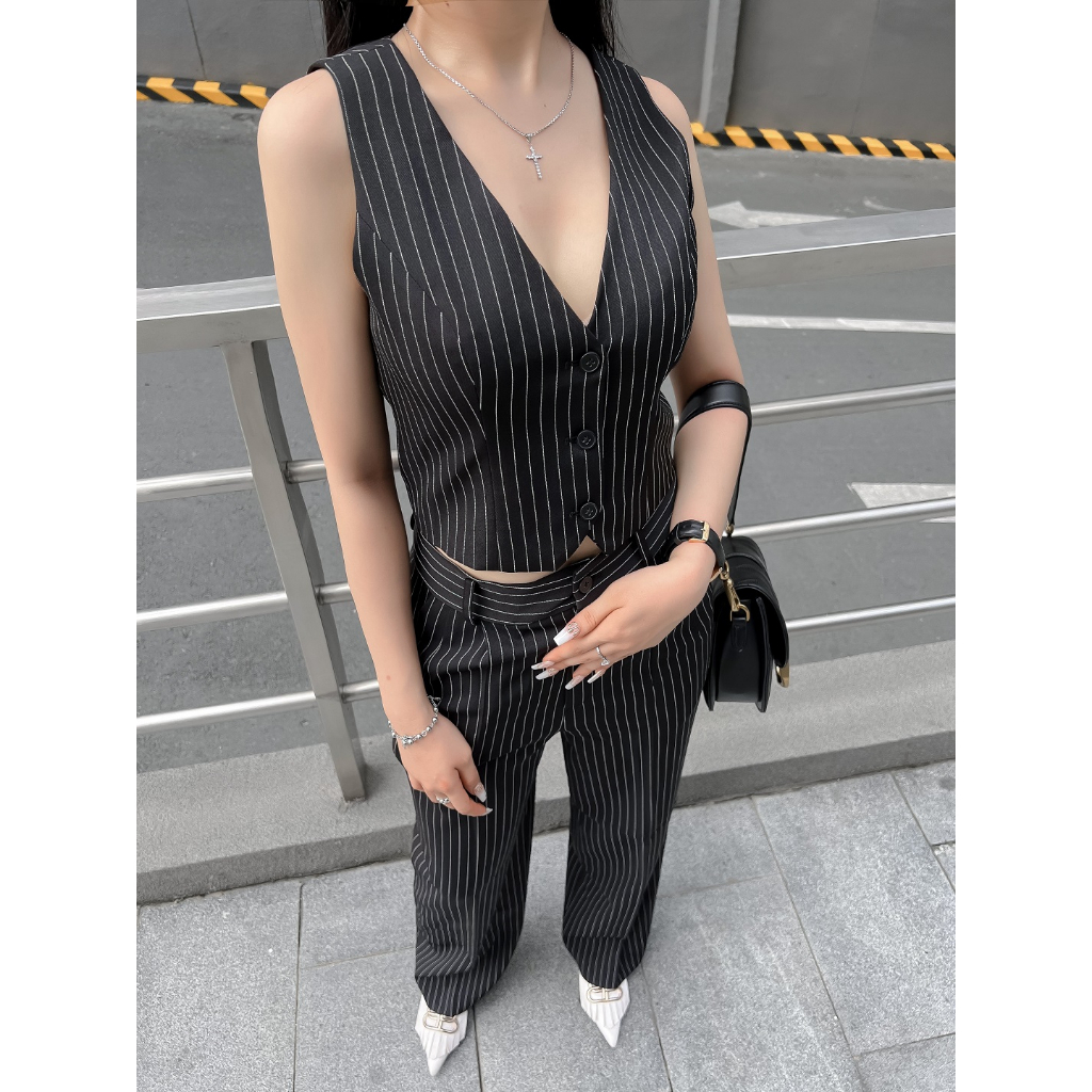 Mua Plaid set (Quần ống suông xếp ly + Áo Gile dáng crop nhấn eo 3 khuy ...