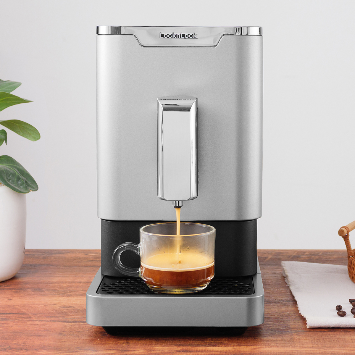 Mua Máy pha cà phê Lock&Lock Espresso Coffee Machine EJC636 2 màu 5 cấp ...