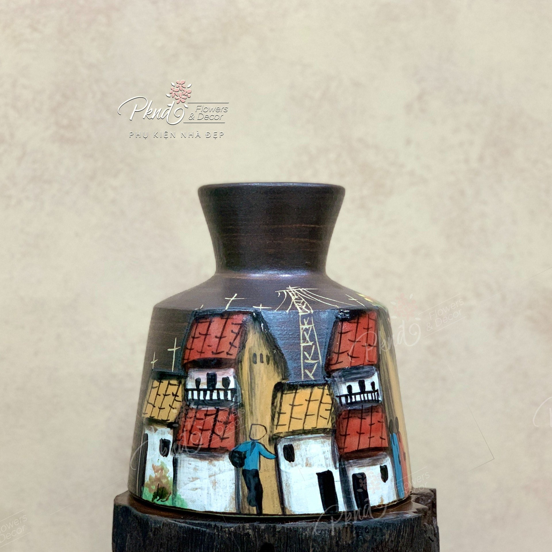 Mua Bình gốm Bát Tràng dáng đầm búp bê vẽ tay thủ công họa tiết phố cổ ...