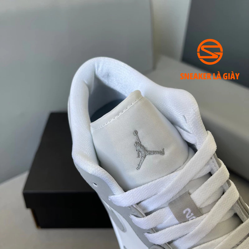 Mua Giày Air Jordan 1 Low Wolf Grey - BẢN CAO CẤP | FULLBOX giá rẻ nhất ...